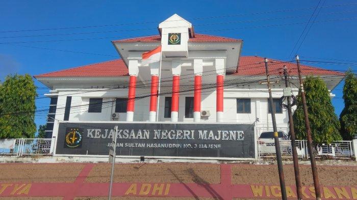 Kejari Majene Segera Tindaklanjuti Dugaan Korupsi Proyek Fiktif di RSUD ... Kejari Majene Segera Tindaklanjuti Dugaan Korupsi Proyek Fiktif di RSUD ...