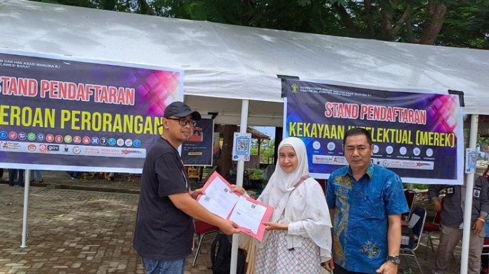 Warga Antusias Konsultasi Perseroan Kemenkumham Sulbar di UMKM Expo DJPB - Tribun-sulbar.com