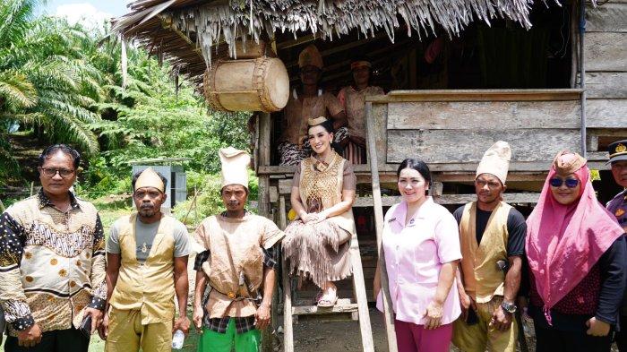 Melihat dari Dekat Kehidupan Suku Bunggu di Pasangkayu, Masih Hidup Nomaden - Tribun-sulbar.com