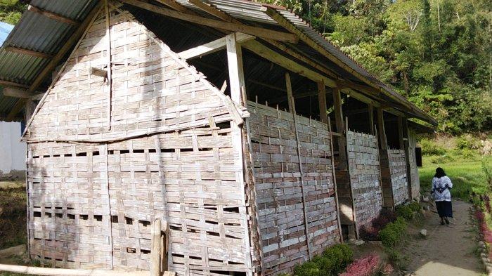 MIRIS! Bangunan SMP Negeri 6 Buntu Malangka Mamasa, Dinding dari ...