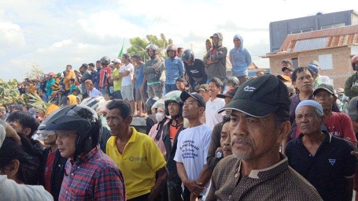 Lautan Manusia Padati Pantai Labuang Majene Saksikan Lomba Segitiga ...