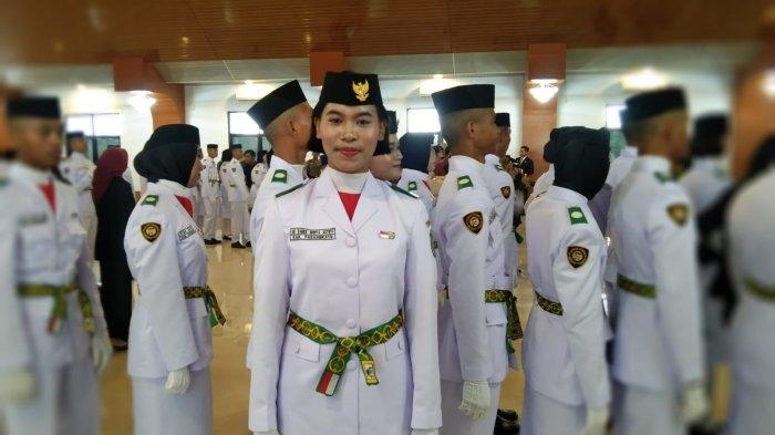 MENGENAL Ni Kadek Widya Astuti, Calon Pembawa Baki Bendera Pusaka Asal ...