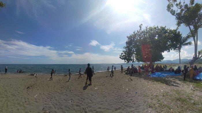 Hari Libur, Objek Wisata Pantai Labuang Kalukku Ramai Dikunjungi Warga ...