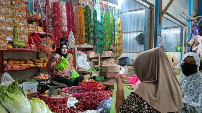 Jelang Natal dan Tahun Baru, Harga Sembako di Pasar Sentral Majene Merangkak Naik - Tribun ...