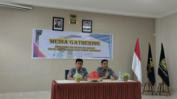 Alasan Imigrasi Polman Deportasi WNA Malaysia hingga Dicekal Masuk ...