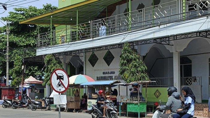 Pengendara Bandel Abaikan Rambu di Perempatan Pasar Sentral Majene ...