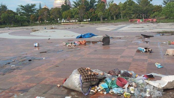 DLH Pasangkayu Minta Pengelola Pasar Malam Segera Bersihkan Sampah di Alun-Alun Smart - Tribun ...