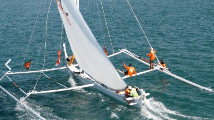 Urutan Start Lopi Peserta Festival Sandeq dari Silopo Polman ke Mamuju ...