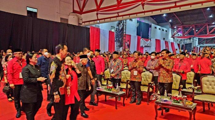Presiden Jokowi Pakai Batik Sumenep Hadiri HUT PDIP ke-50, Segini ...