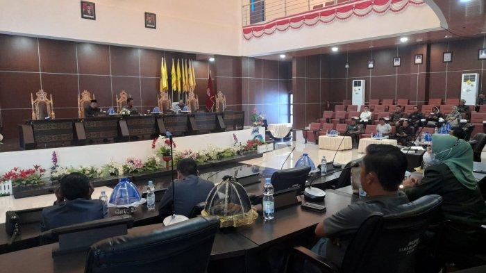 DPRD Mamuju Laksanakan Rapat Paripurna Pengesahan Rancangan Ranperda dan Perubahan APBD 2023 ...