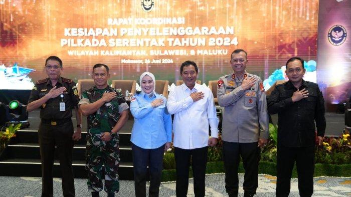 Hadiri Rakor Kesiapan Pilkada 2024, Pj Gubernur Sulbar Komitmen Jalankan Perintah Pemerintah ...