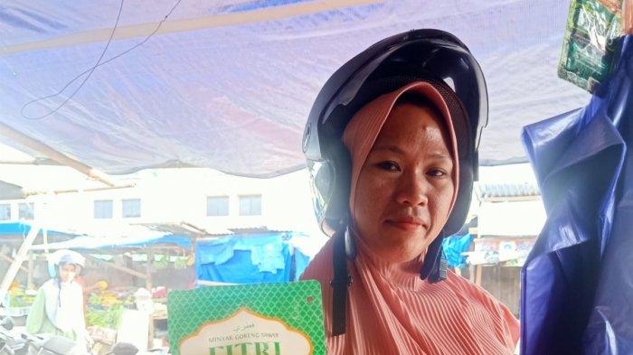 Warga Keluhkan Minyak Goreng Langka di Mamuju, Marni: Murah Tapi Susah ... Warga Keluhkan Minyak Goreng Langka di Mamuju, Marni: Murah Tapi Susah ...