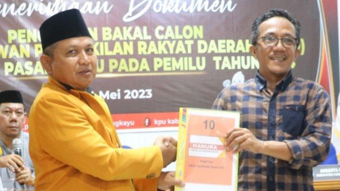 Target Kembali Menang di Pemilu 2024, Hanura Daftarkan 25 Bacaleg ke ... Target Kembali Menang di Pemilu 2024, Hanura Daftarkan 25 Bacaleg ke ...