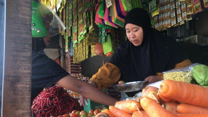 Jelang Natal 2024, Sejumlah Harga Bahan Pokok di Pasar Baru Mamuju Merangkak Naik - Tribun ...