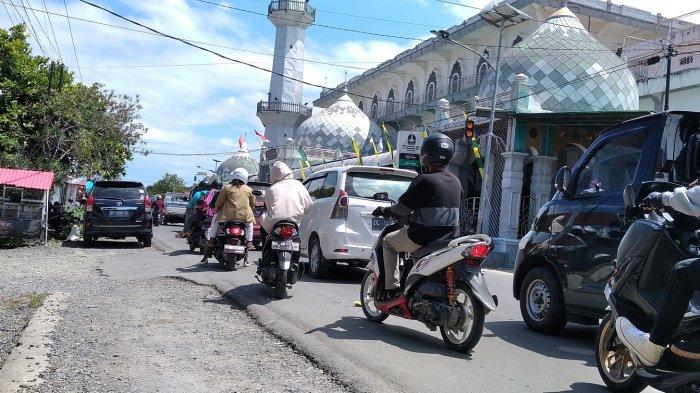 MENGENAL Imam Lapeo, Ulama Besar Pendiri Masjid Nurut Taubah Ramai ...
