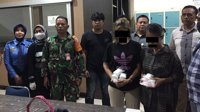1 Kg Sabu Diamankan BNNP Sultra dari Tangan 2 Wanita yang Ditangkap di Bandara Haluoleo Kendari ...