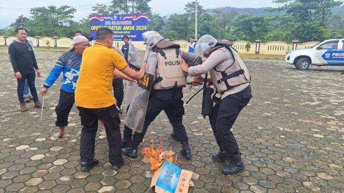 180 Personel Polres hingga Polsek Konawe Utara Simulasi Pengamanan Pilkada Serentak 2024 ...