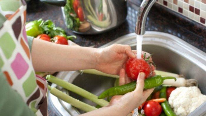 4 Tips Cara Cuci Buah dan Sayur, Hindari Bahaya Pestisida Pemicu Diare ...