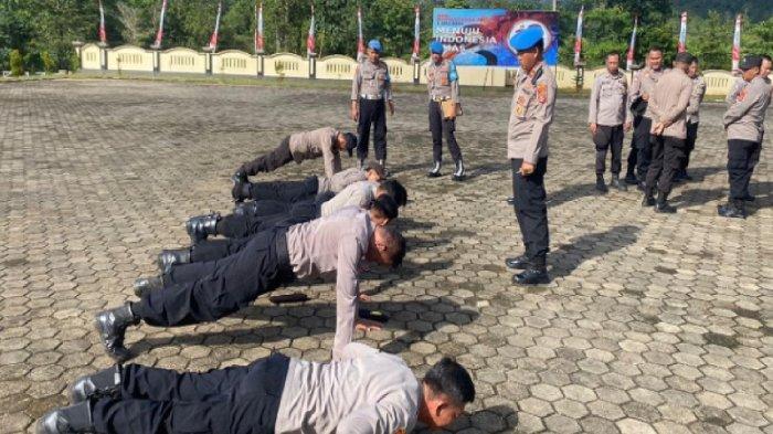 7 Polisi di Konawe Utara Sulawesi Tenggara Kena Sanksi Push Up Gegara Langgar Disiplin ...