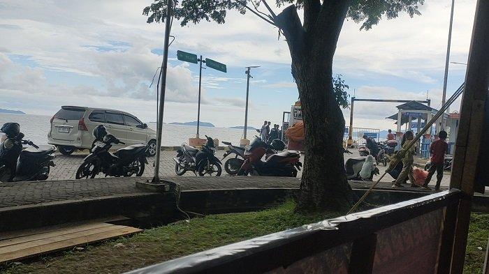 Arus Balik Lebaran 2024 di Pelabuhan Feri Kolaka Normal, Lonjakan Penumpang Hanya Terjadi di ...