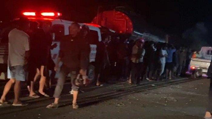 BREAKING NEWS Kecelakaan Beruntun Motor, Mobil, Truk Tangki BBM di Konawe, Ada Korban Meninggal ...