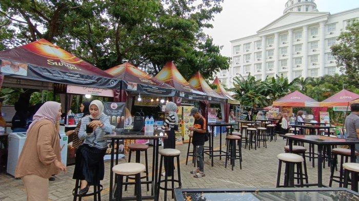 Ngabuburit Seru di Bakul Ramadan Hotel Claro Kendari Sultra, Ada Live ...