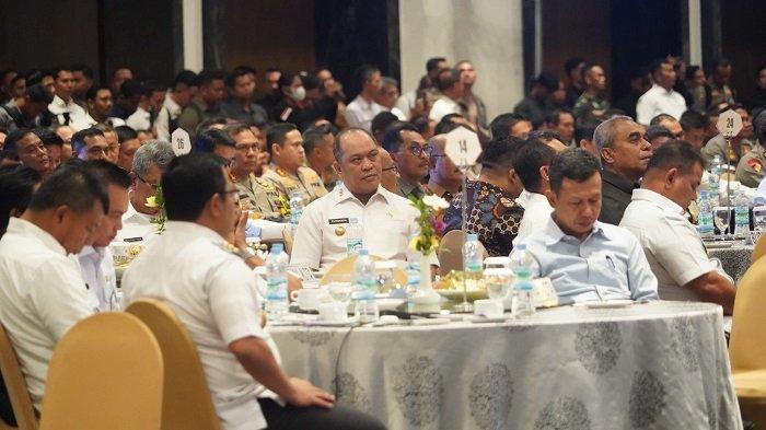 Bupati Konawe Utara Ruksamin Hadiri Rakor Kesiapan Penyelenggaraan Pilkada Serentak 2024 di ...