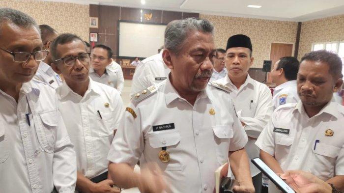 Bachrun Labuta Kembali Jadi Plt Bupati Muna Usai Masa Cuti Kampanye ...