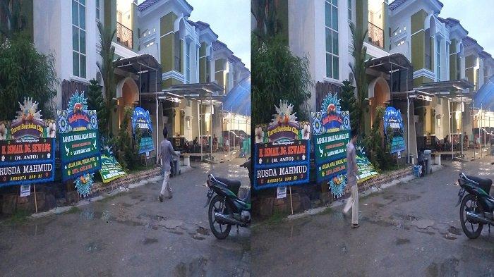 Karangan Bunga Banjiri Rumah Duka Almarhum Ismail Salam Pemilik Warkop ...
