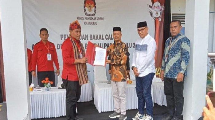 PDIP Daftarkan Bakal Calon Legislatif di KPU Baubau Sultra, Kompak ...