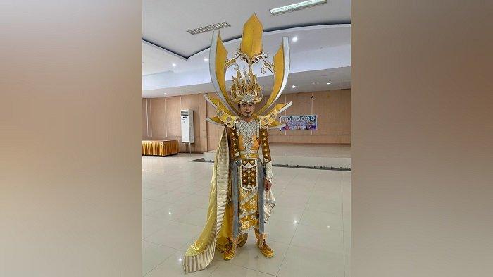 Kostum Raja Oheo Rancangan Fajar Andika Gunakan Tenun Khas Konawe Utara ...