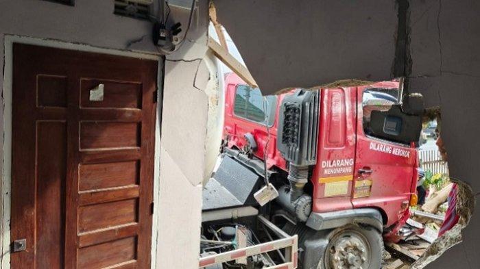 Kronologi Kecelakaan Truk Tangki LPG Pertamina Seruduk Rumah Warga Sambuli Kendari Sulawesi ...