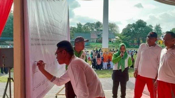 Serunya Jalan Sehat Peringatan HAB Kemenag ke-77, Pj Bupati Buton ...