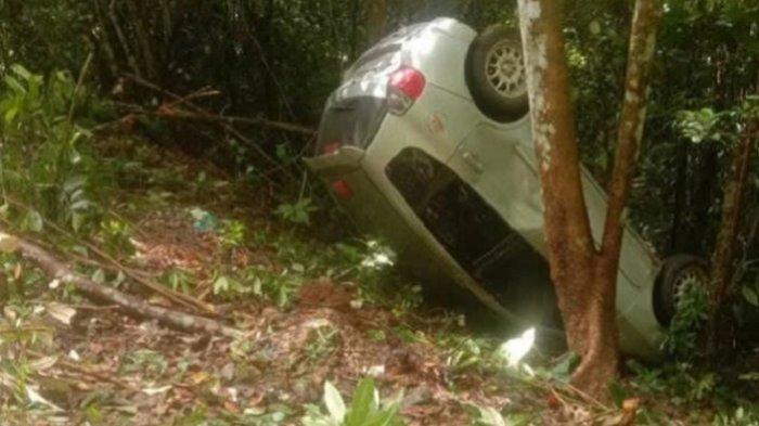 Mobil Terbalik-Jatuh ke Jurang Hutan Lambusango Buton Sulawesi Tenggara ...