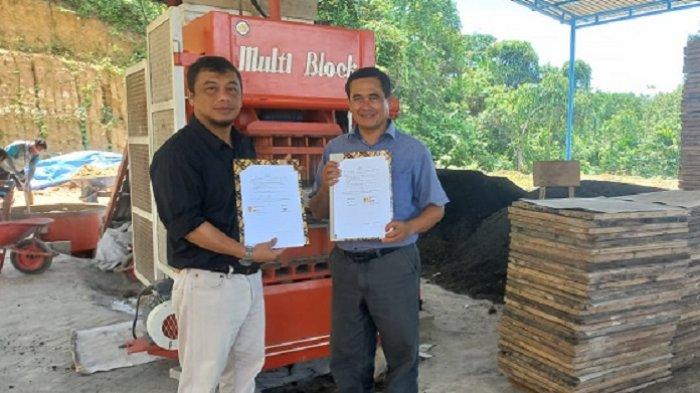 PLN UPDK Kendari Kerja Sama CV Istacon Jaya, Manfaatkan Limbah Abu Batu Bara untuk Buat Batako ...