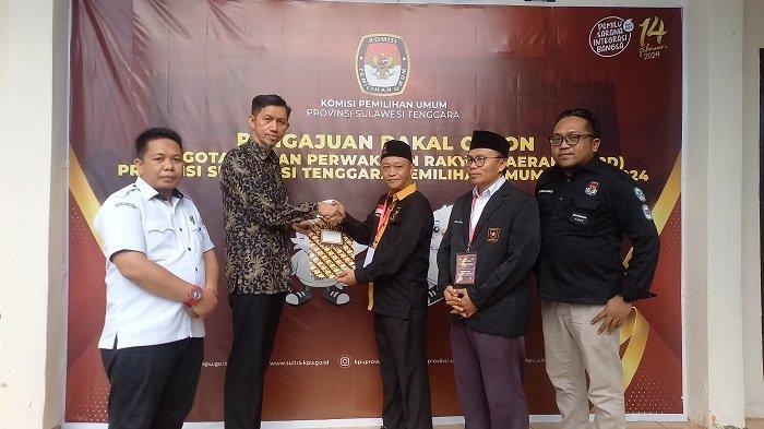 Partai Ummat Sultra Jadi Parpol Pertama Daftarkan 45 Nama Bakal Caleg DPRD di KPU Sulawesi ...