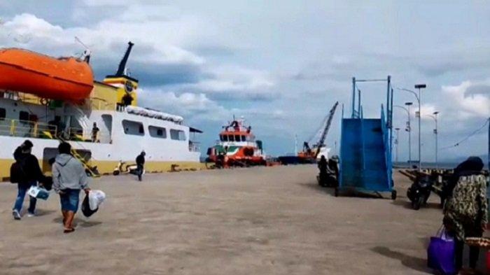Pelabuhan Bungkutoko Kendari di Sulawesi Tenggara Ramai Penumpang Arus Balik Libur Tahun Baru ...