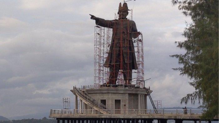Pembangunan Patung Oputa Yi Koo di Baubau Sulawesi Tenggara ...