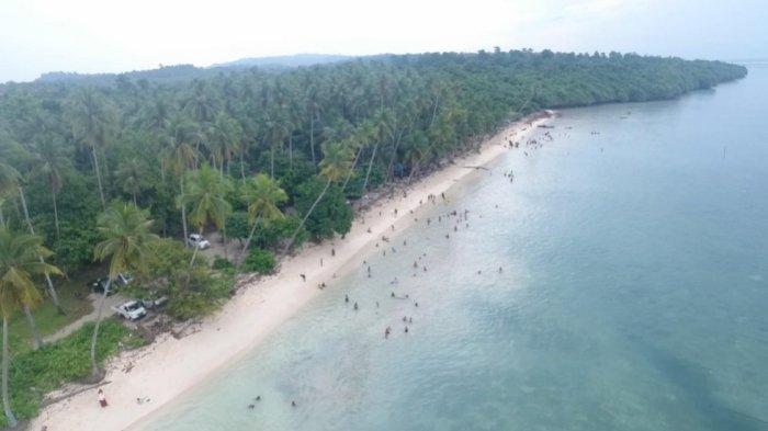 Pesona Pantai Membuku di Desa Wisata Kadacua Buton Utara Sulawesi ...