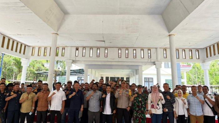 Pj Bupati Konawe Panggil Perangkat dan Kepala Desa Jelang Pilkada, Ingatkan Sanksi Jika Tak ...