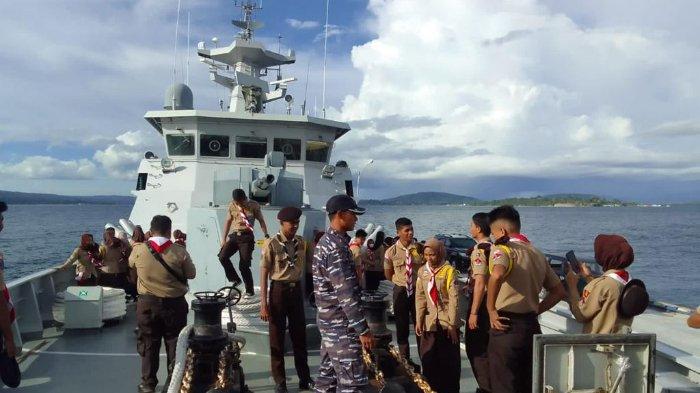 KRI Tombak-629 Berlabuh di Baubau, TNI AL Perkenalkan Alutsista Kapal ...