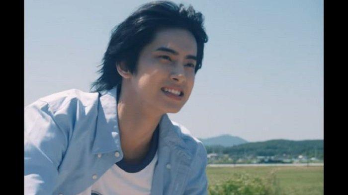 Profil Kyler Chua HORI7ON, Tampil di MV It's Rainy Day Bareng Kal So ...
