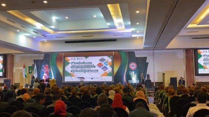 Tarian Lulo, Kain Tenun, Hingga Makanan Khas Sultra Jadi Daya Tarik ...