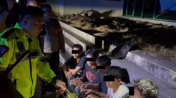 Remaja Konvoi Bawa Celurit di Kendari Sulawesi Tenggara Diamankan Polisi Ternyata Masih Pelajar ...