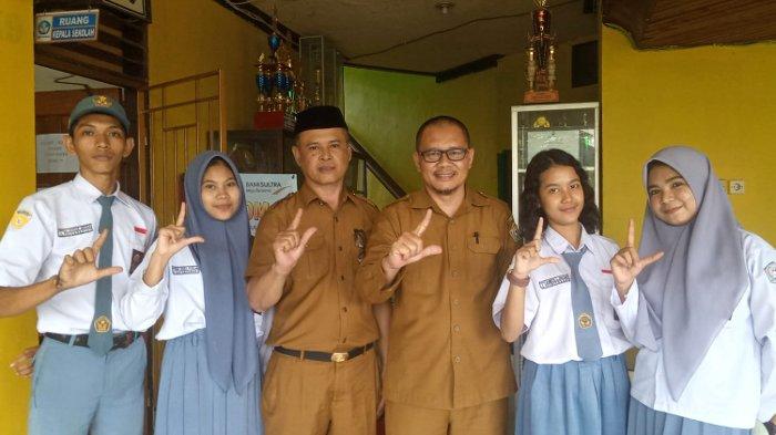 SMAN 9 Kendari Jadi Wakil Sulawesi Tenggara Diajang Musikalisasi Puisi ...