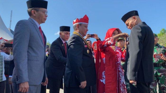 Sekda Asrun Lio Terima Penghargaan Satyalancana 30 Tahun dari Presiden ...