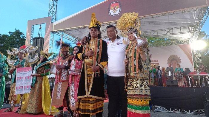 Tampilkan Baju Adat Buton, KPU Sulawesi Tenggara Juara Tiga Pagelaran ...
