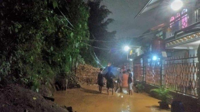 BREAKING NEWS Tanah Longsor di Mandonga Kendari Sulawesi Tenggara ...