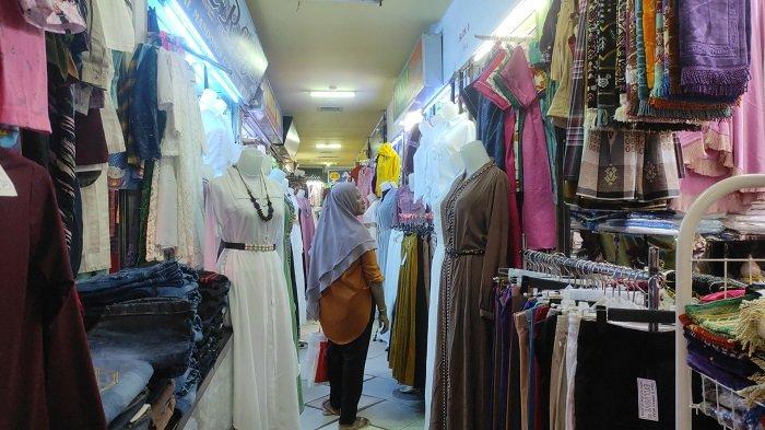 Tren Fashion Mukena, Gamis hingga Baju Koko untuk Lebaran 2022 di Mall ...