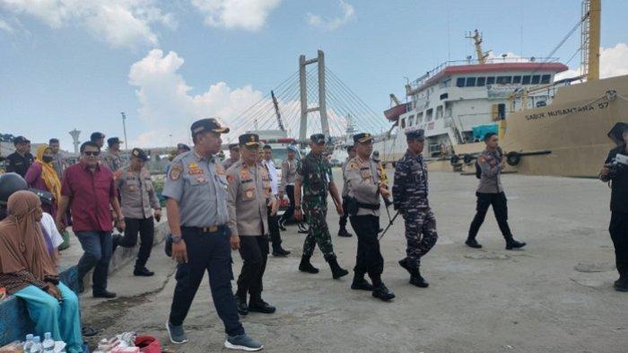 Wakapolda Sultra Brigjen Pol Dwi Pantau Arus Mudik Lebaran 2023 di Pelabuhan Nusantara Kendari ...